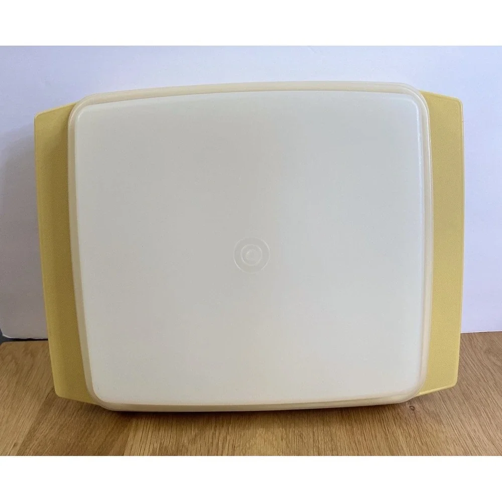 Tupperware | Kitchen | Tupperware Deviled Egg Keeper Carrier Tray ...